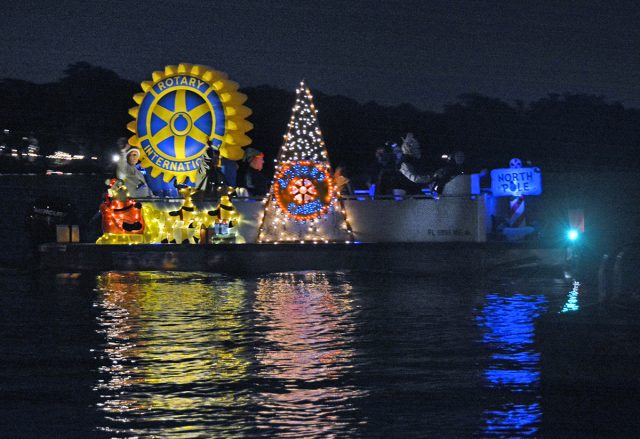 Scenes from Winter Park’s Holiday Boat Parade · the32789